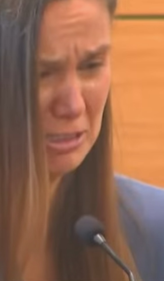 PHOTO Ashley Benefield Crying Many Tears Because She Knew She Was ...
