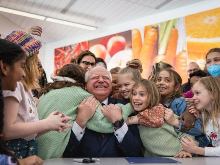 PHOTO Tim Walz Happily Hugging School Aged Children