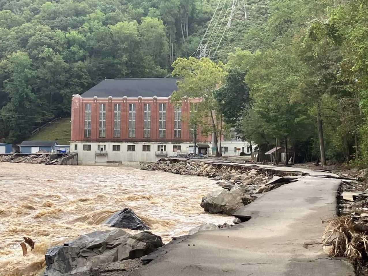 PHOTO Before And After The City Of Hartford Tennessee Along The Pigeon ...