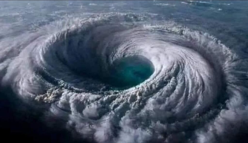 PHOTO Comparison Hurricane Milton Looks Like A Beast Just Like ...