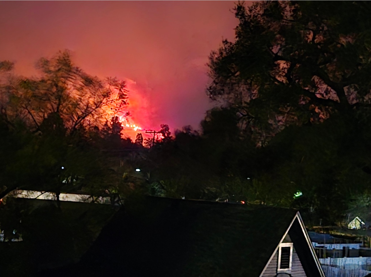 PHOTO View Of Eaton Canyon Fire From House On Pasadena/Altadena Border