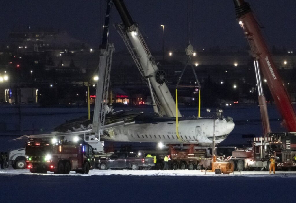 PHOTO Crews At Pearson International Airport Show They Are Now Removing ...