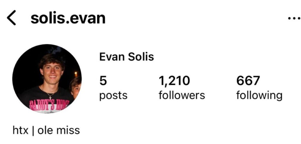 PHOTO Mary Kate Cornett's Boyfriend Evan Solis Smiling While Wearing A ...