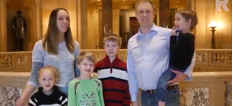 PHOTO Justin Eichorn Has 4 Kids