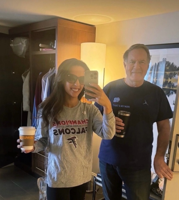 PHOTO Bill Belichick And Jordan Hudson Selfie While Drinking Coffee In ...