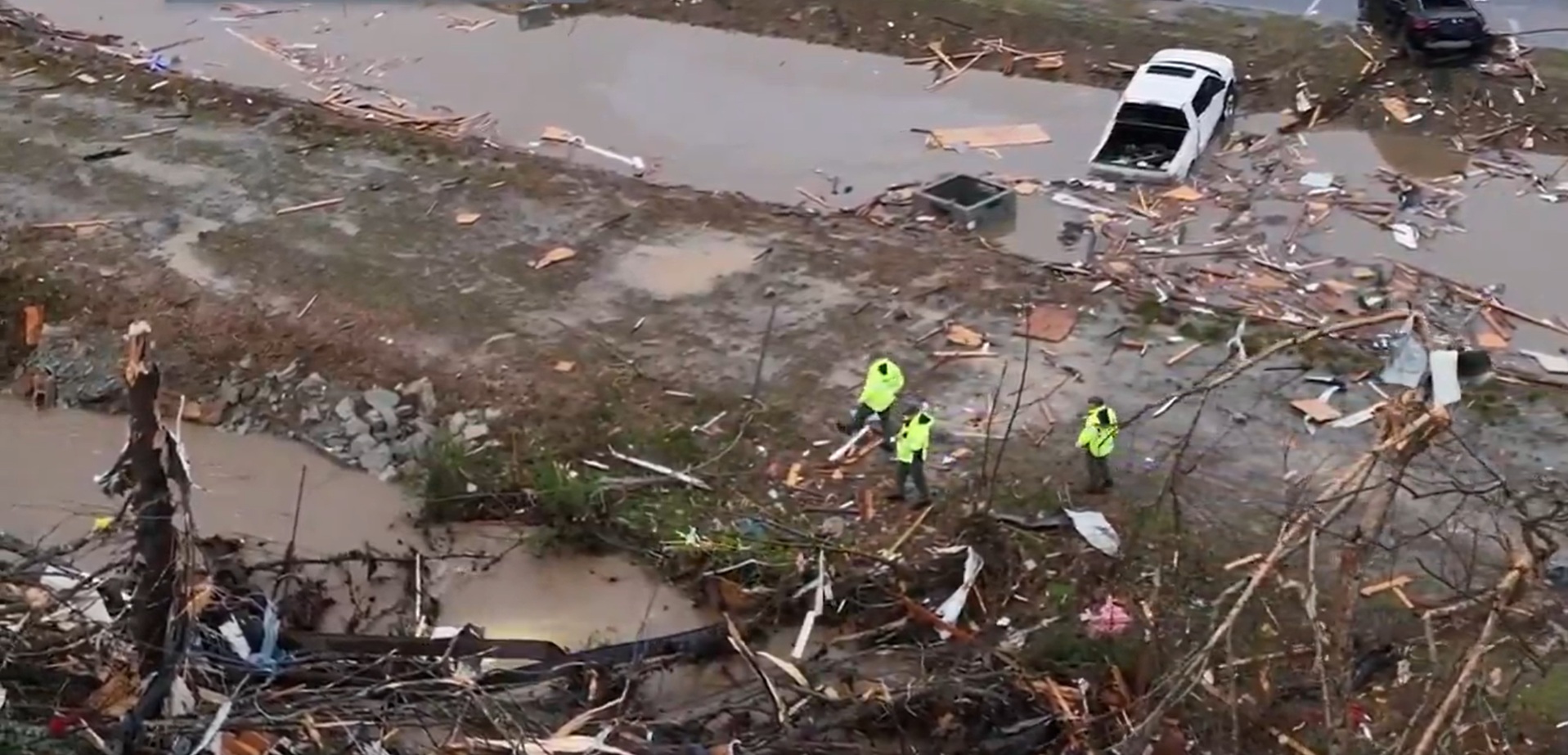 PHOTO In Some Places Of Selmer Tennessee You Can't Even Tell There Were ...