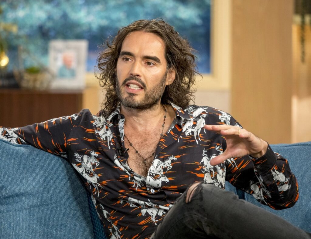 PHOTO Russel Brand Showing Off That Chest Hair