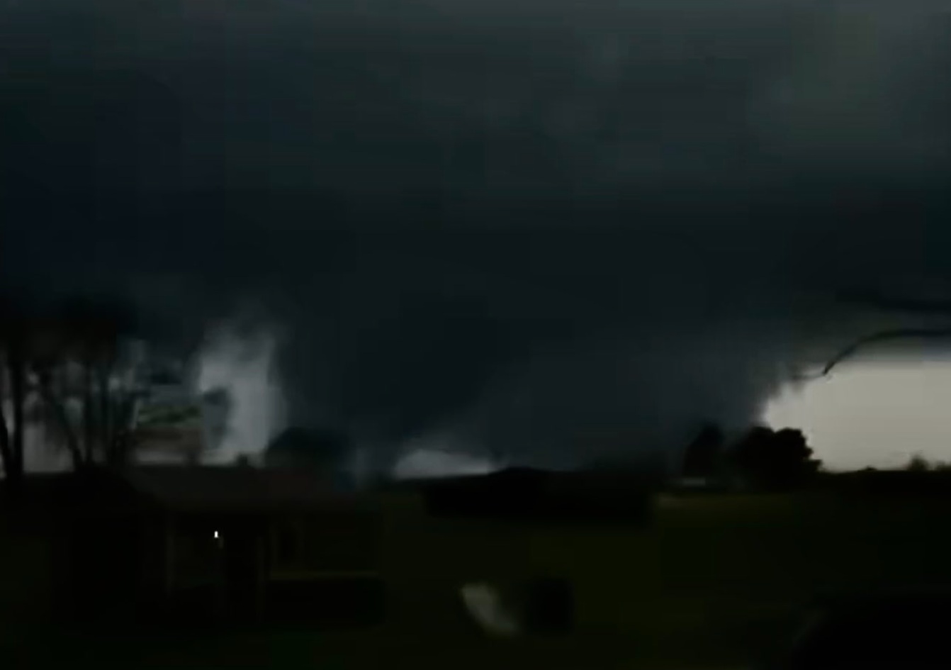 PHOTO The Town Of Selmer Tennessee Didn't Stand A Chance Against This ...