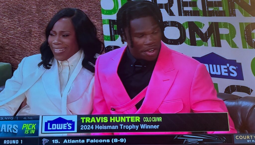 PHOTO Travis Hunter Mom Didn’t Let His Girlfriend Sit With Them During ...