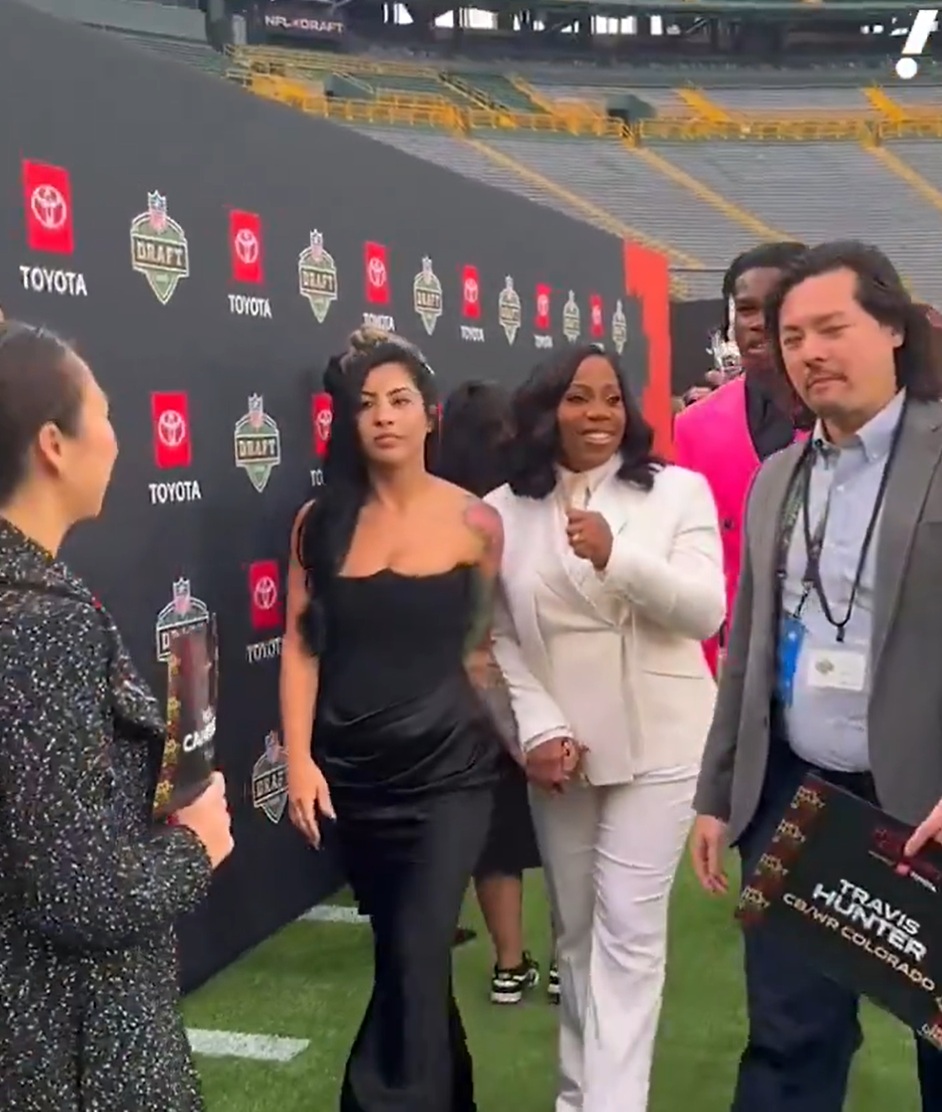PHOTO Travis Hunter's Girlfriend Leanna Lenee Looking Hot AF At NFL Draft In Tight Dress