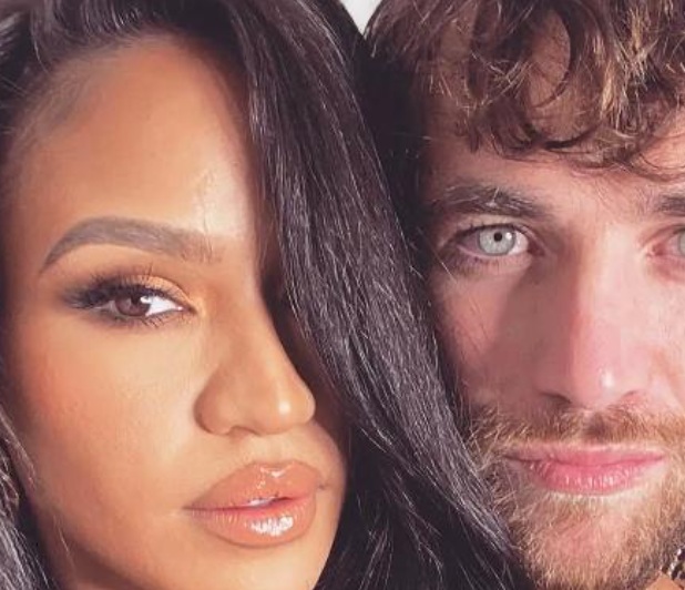 PHOTO Cassie Ventura Showing Off Her Perfect Hair While With New Husband