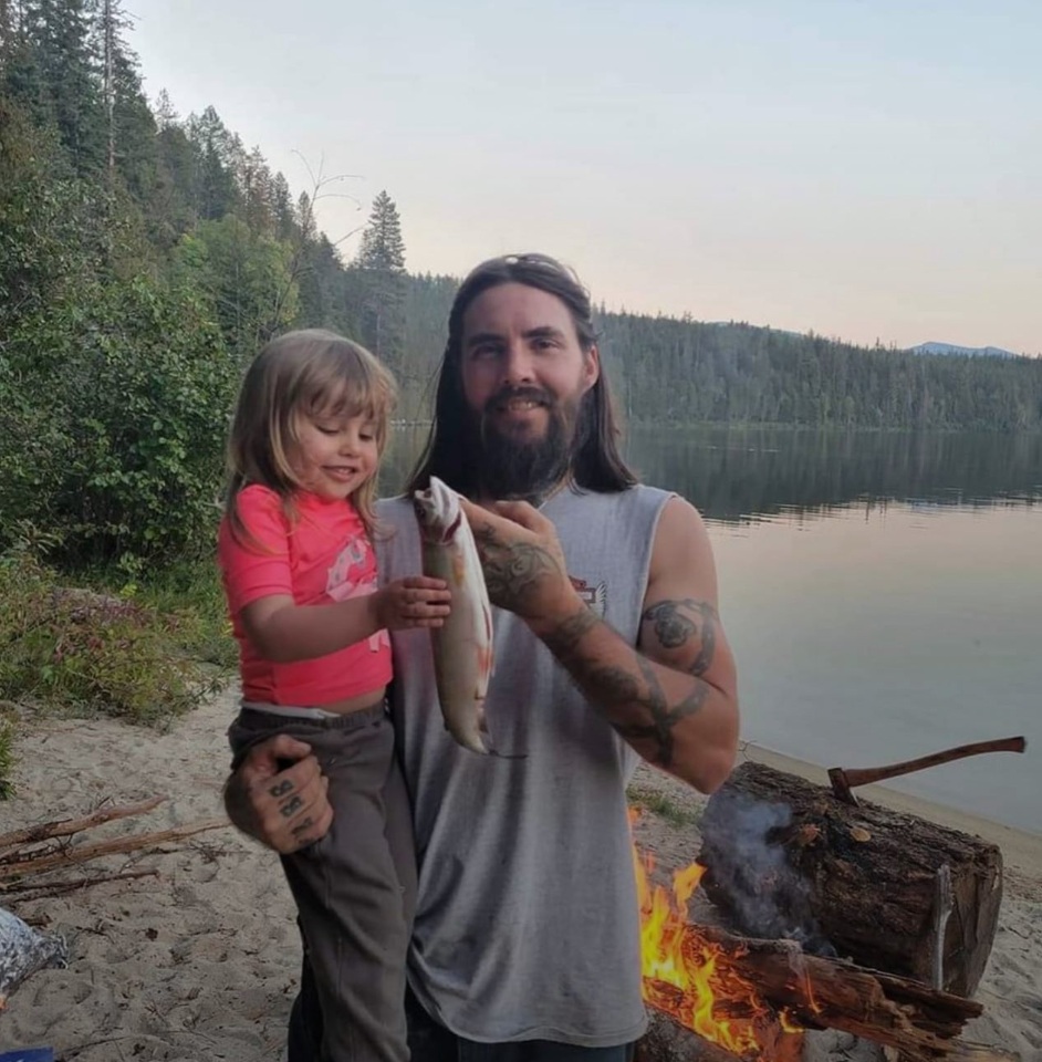 PHOTO Jason Roley Out Fishing With His Kid