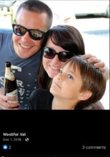 PHOTO Wess Roley's Parents Picture With Their Son While Our Drinking