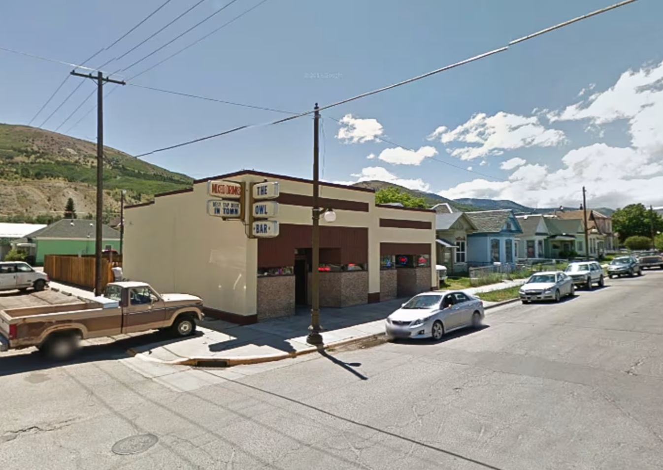 PHOTO The Owl Bar That Michael Brown Shot Up Is Hardly Busy During The ...