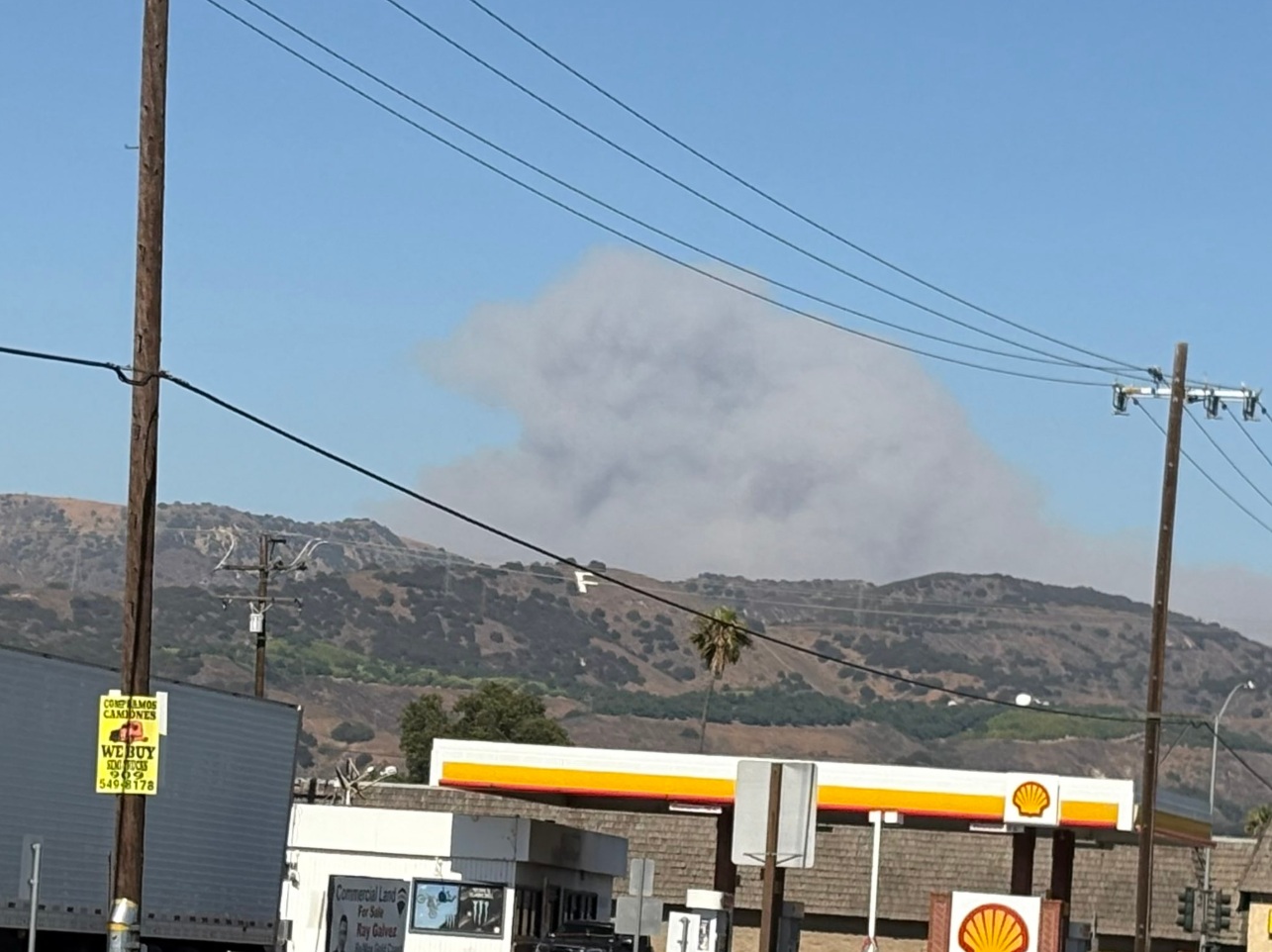PHOTO View Of Canyon Fire From Fillmore California