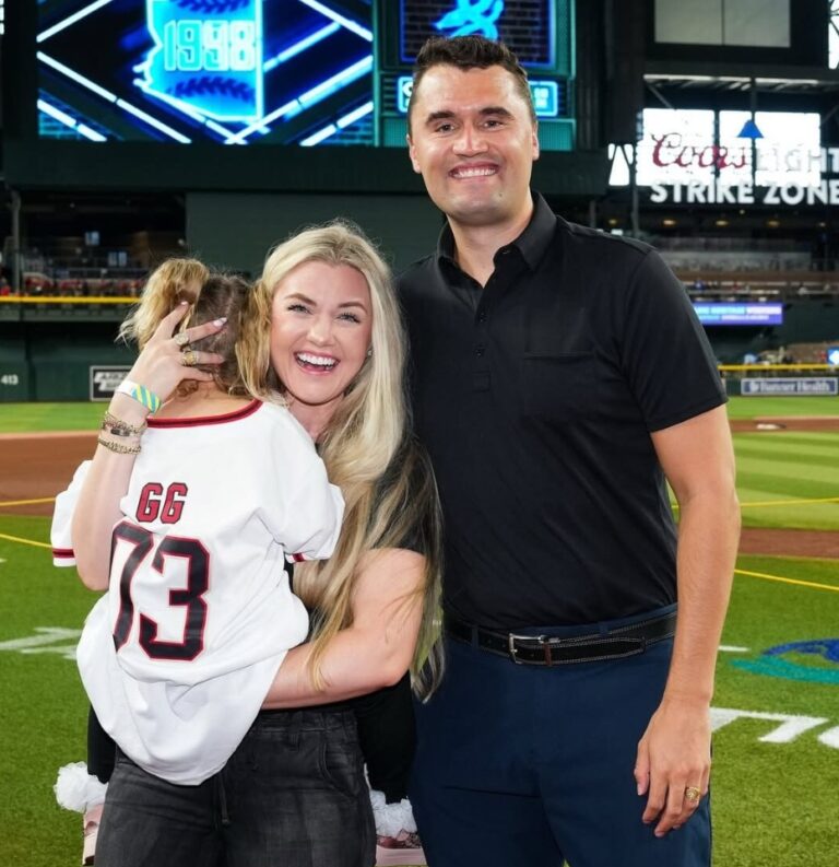 PHOTO Charlie Kirk On The Field At Houston Astros Game With His Wife ...
