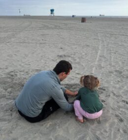 PHOTO Charlie Kirk Playing In The Sand With His Daughter At The Beach