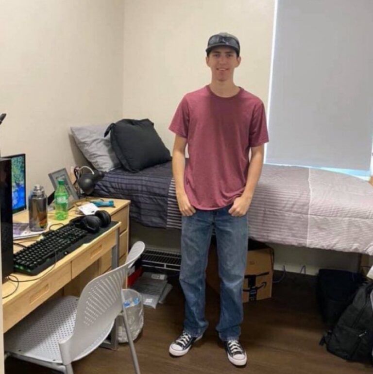 PHOTO Charlie Kirk Shooter Tyler Robinson In His Bedroom