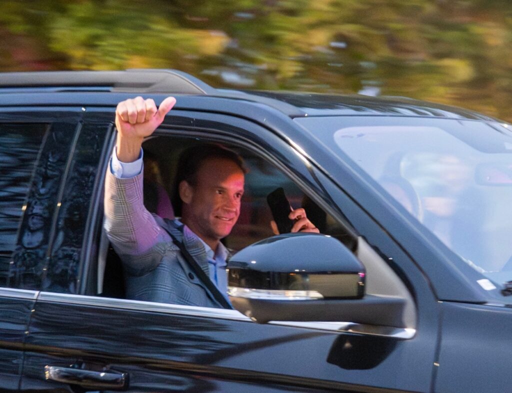 PHOTO Close Up Of Lane Kiffin Fist Pumping LSU Tiger Nation On His Way ...
