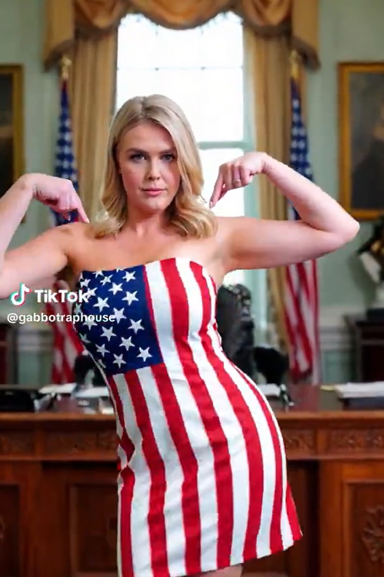 PHOTO Karoline Leavitt Looking Hot Wearing An American Flag Dress