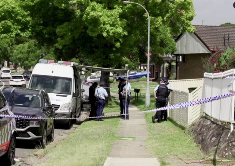 PHOTO Police Posted Outside Suspects House In Sydney AUS