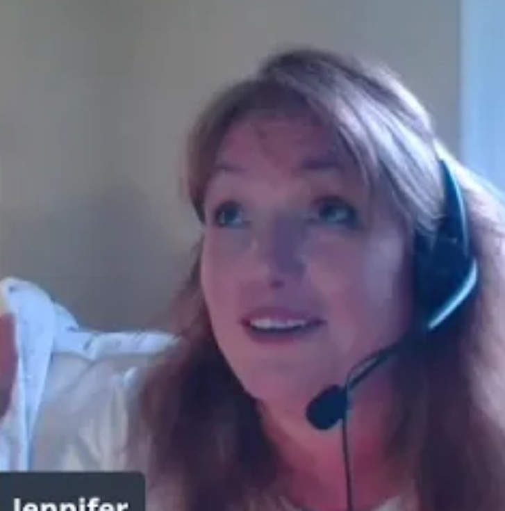 PHOTO Rare Picture Of Jennifer Runyon Looking Hot In Zoom Meeting With ...